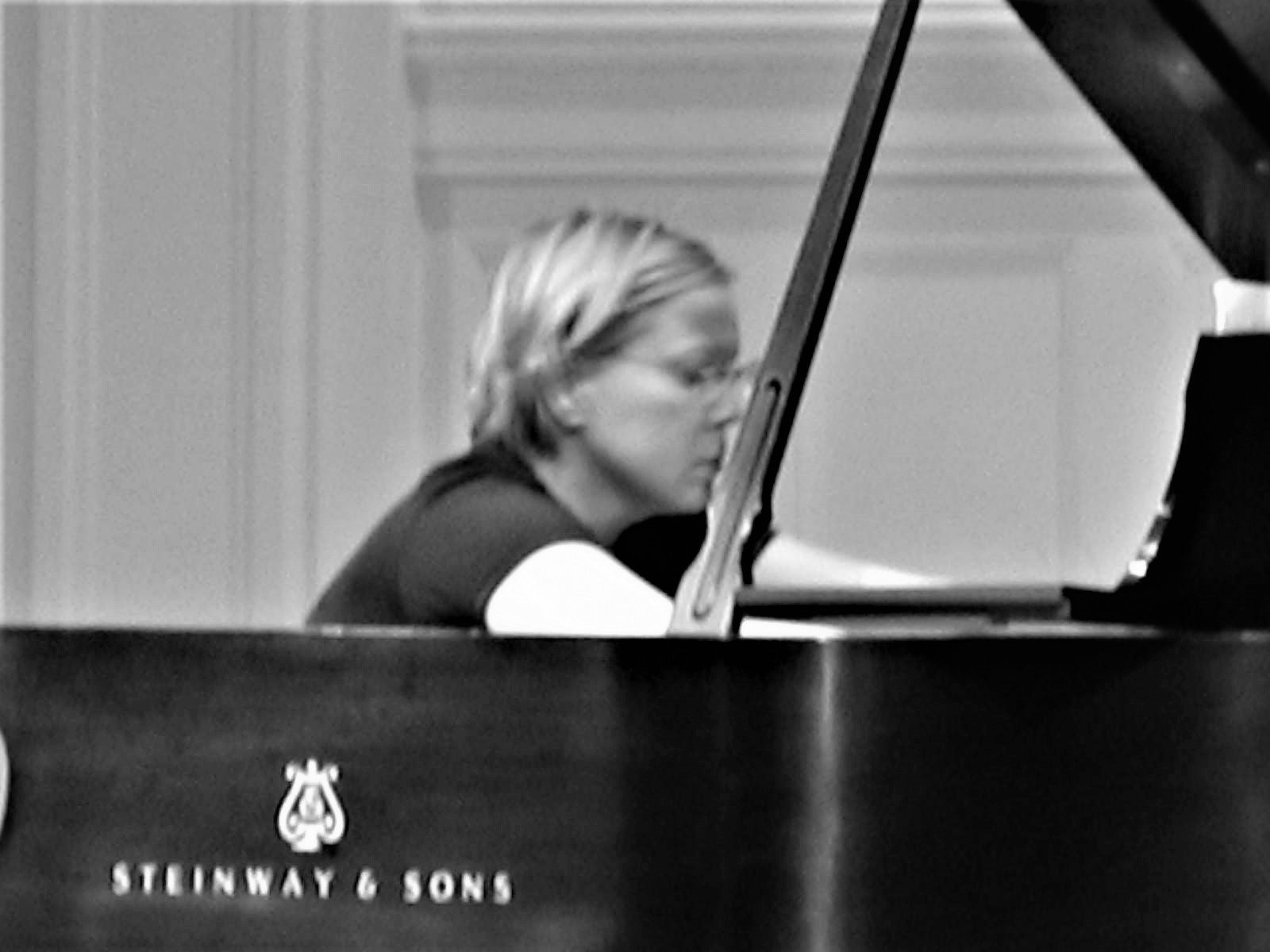 Marie Alatalo, piano - New Music Chicago