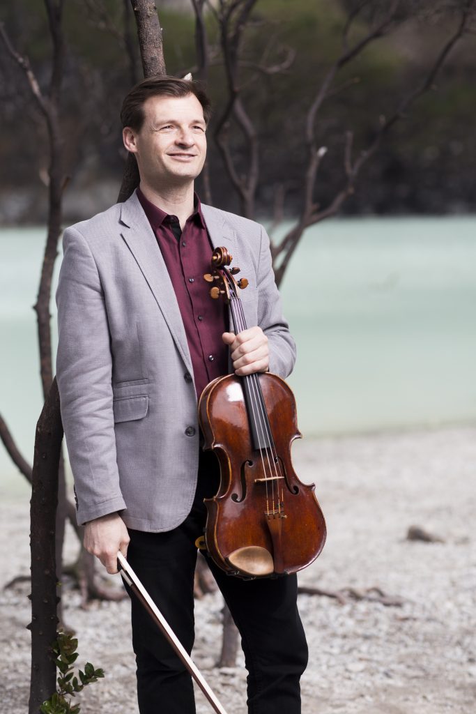 Michael Hall, viola - New Music Chicago